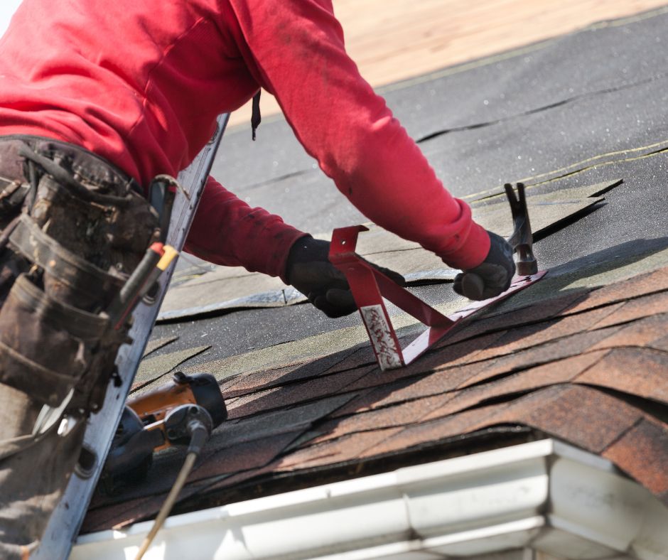 Roofing Underlayment: Types, Benefits & Installation Guide